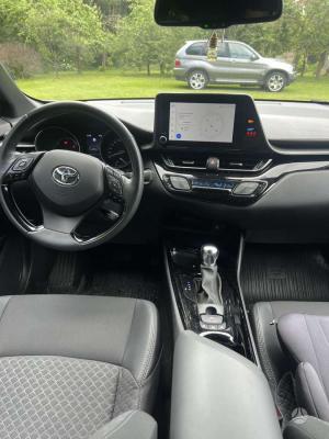 Белый Тойота C-HR 2023 в Паневежис, объемом двигателя 2.00 л и пробегом 73 тыс. км за 22700 €, фото 13 на AUTOMOTO.COM.LV