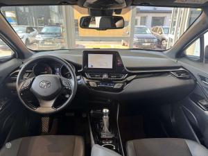 Balts Toyota C-HR 2023 Šauļi, ar dzinēja tilpumu 1.80 L un nobraukumu 83 tūkst. km par 23900 €, foto 14 vietnē AUTOMOTO.COM.LV