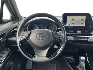 Белый Тойота C-HR 2023 в Клайпеда, объемом двигателя 1.80 л и пробегом 34 тыс. км за 25000 €, фото 10 на AUTOMOTO.COM.LV