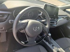 White Toyota C-HR 2023 in Panevezys, with an engine capacity of 1.80 L and mileage of 20 thousand km for 21000 €, photo 18 on AUTOMOTO.COM.LV