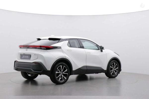 Белый Тойота C-HR 2024 в Вильнюс, объемом двигателя 1.80 л и пробегом 18 тыс. км за 29900 €, фото 3 на AUTOMOTO.COM.LV