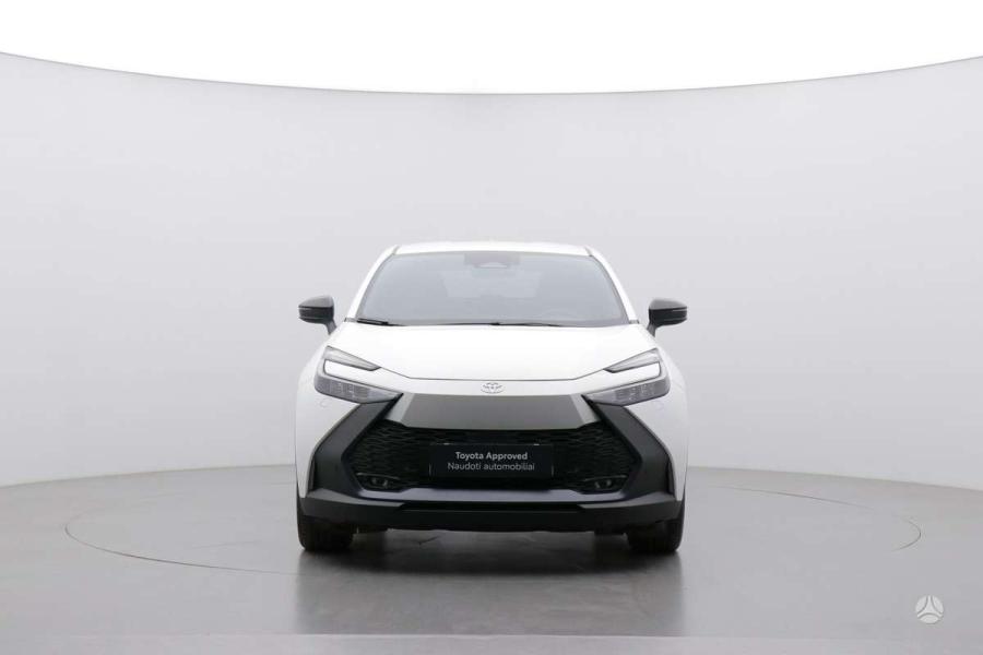 Balts Toyota C-HR 2024 Viļņa, ar dzinēja tilpumu 1.80 L un nobraukumu 18 tūkst. km par 29900 €, foto 6 vietnē AUTOMOTO.COM.LV