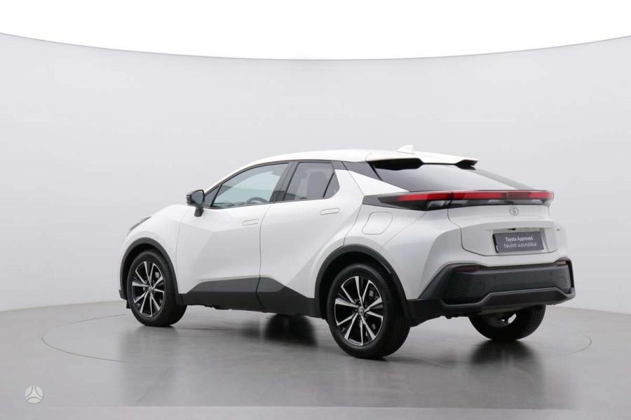 Balts Toyota C-HR 2024 Viļņa, ar dzinēja tilpumu 1.80 L un nobraukumu 18 tūkst. km par 29900 €, foto 18 vietnē AUTOMOTO.COM.LV