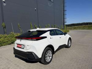 White Toyota C-HR 2024 in Vilnius, with an engine capacity of 1.80 L and mileage of 78 thousand km for 24950 €, photo 8 on AUTOMOTO.COM.LV