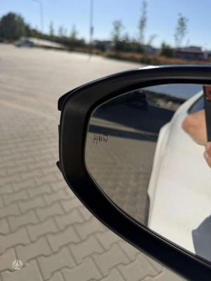 White Toyota C-HR 2024 in Vilnius, with an engine capacity of 1.80 L and mileage of 78 thousand km for 24950 €, photo 40 on AUTOMOTO.COM.LV