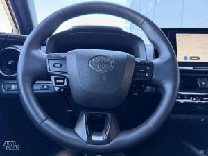 White Toyota C-HR 2024 in Vilnius, with an engine capacity of 2.00 L and mileage of 57 thousand km for 31350 €, photo 21 on AUTOMOTO.COM.LV