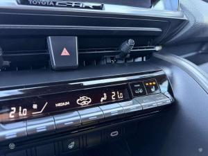 Белый Тойота C-HR 2024 в Вильнюс, объемом двигателя 1.99 л и пробегом 57 тыс. км за 31350 €, фото 27 на AUTOMOTO.COM.LV