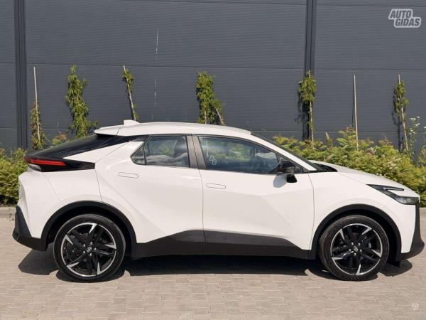 Balts Toyota C-HR 2024 Viļņa, ar dzinēja tilpumu 1.80 L un nobraukumu 78 tūkst. km par 24950 €, foto 10 vietnē AUTOMOTO.COM.LV