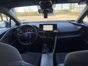 Белый Тойота C-HR 2024 в Вильнюс, объемом двигателя 1.80 л и пробегом 78 тыс. км за 24950 €, фото 26 на AUTOMOTO.COM.LV