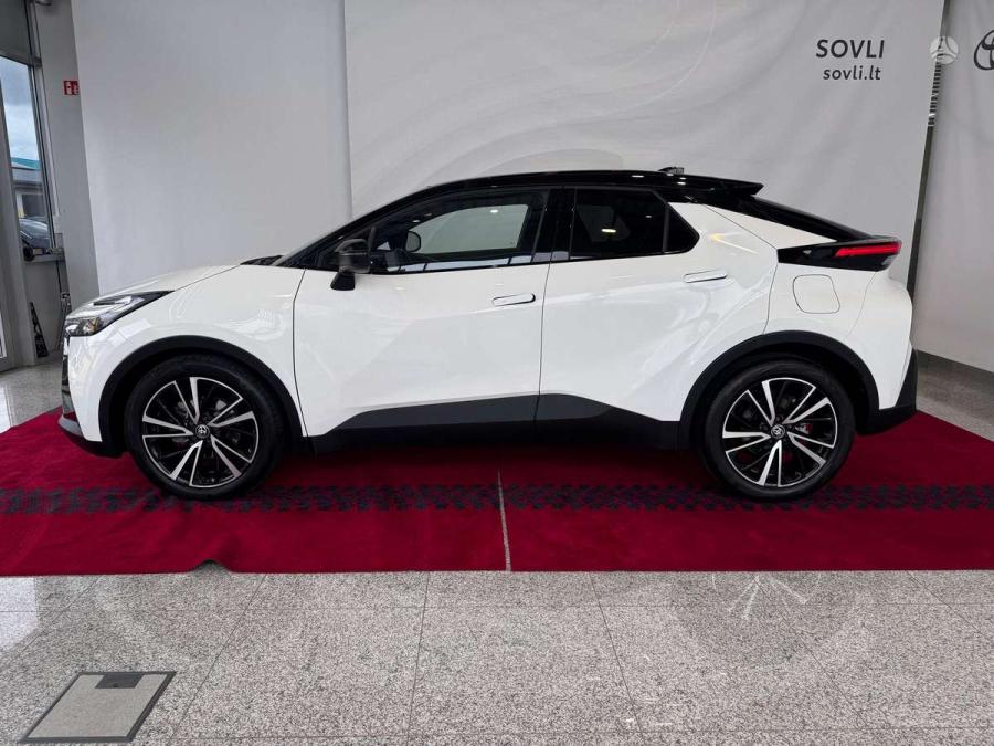 Белый Тойота C-HR 2024 в Шяуляй, объемом двигателя 1.80 л и пробегом 14 тыс. км за 28900 €, фото 6 на AUTOMOTO.COM.LV