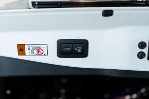 Белый Тойота C-HR 2024 в Рига, объемом двигателя 1.80 л и пробегом 23 тыс. км за 30000 €, фото 31 на AUTOMOTO.COM.LV