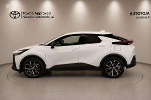 Белый Тойота C-HR 2024 в Каунас, объемом двигателя 1.80 л и пробегом 49 тыс. км за 27500 €, фото 4 на AUTOMOTO.COM.LV