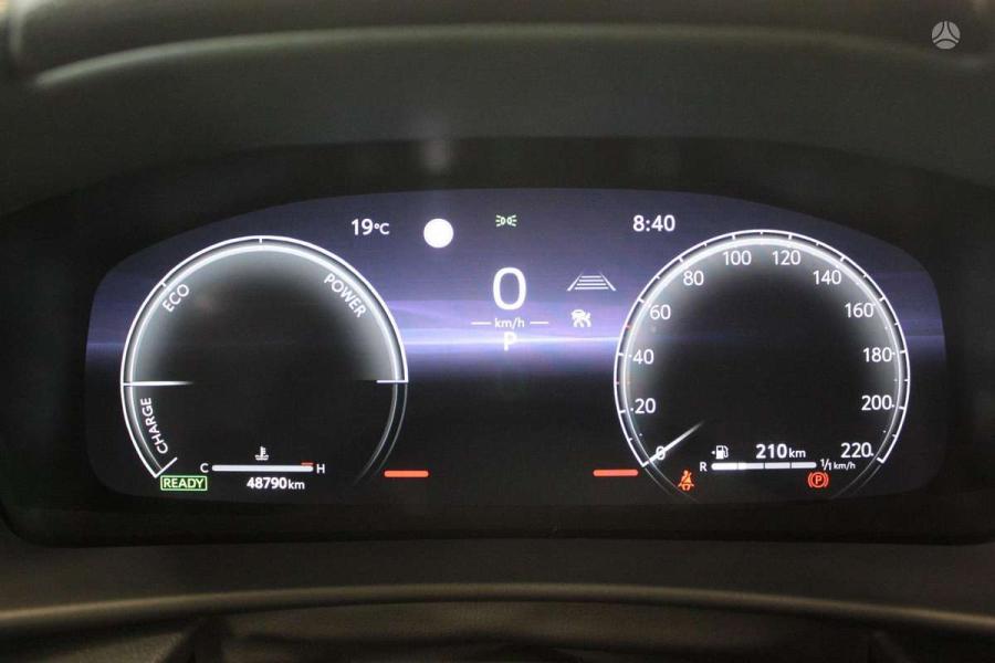 Белый Тойота C-HR 2024 в Каунас, объемом двигателя 1.80 л и пробегом 49 тыс. км за 27500 €, фото 14 на AUTOMOTO.COM.LV