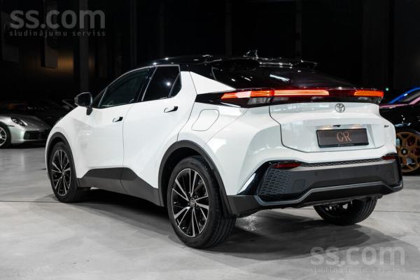 Белый Тойота C-HR 2024 в Рига, объемом двигателя 1.80 л и пробегом 23 тыс. км за 29900 €, фото 7 на AUTOMOTO.COM.LV