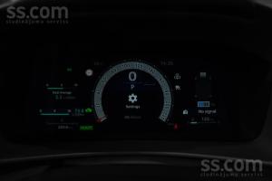 Белый Тойота C-HR 2024 в Рига, объемом двигателя 1.80 л и пробегом 23 тыс. км за 29900 €, фото 22 на AUTOMOTO.COM.LV