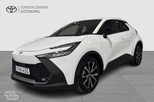 White Toyota C-HR 2025 in Kaunas, with an engine capacity of 0.00 L and mileage of 11 thousand km for 34944 €, photo  on AUTOMOTO.COM.LV