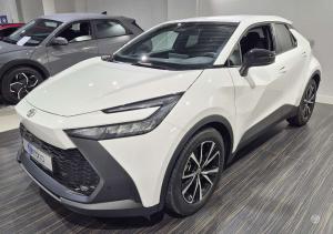 Белый Тойота C-HR 2025 в Шяуляй, объемом двигателя 1.80 л и пробегом 24 тыс. км за 27500 €, фото 2 на AUTOMOTO.COM.LV