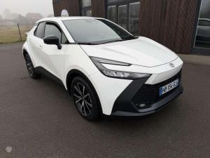 Balts Toyota C-HR 2025 Klaipėda, ar dzinēja tilpumu 2.00 L un nobraukumu 23 tūkst. km par 31000 €, foto 2 vietnē AUTOMOTO.COM.LV