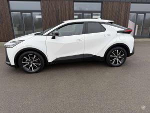 Balts Toyota C-HR 2025 Klaipėda, ar dzinēja tilpumu 2.00 L un nobraukumu 23 tūkst. km par 31000 €, foto 7 vietnē AUTOMOTO.COM.LV