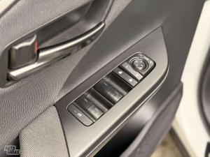 Белый Тойота C-HR 2025 в Вильнюс, объемом двигателя 2.00 л и пробегом 15 тыс. км за 33500 €, фото 13 на AUTOMOTO.COM.LV