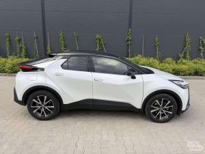 Белый Тойота C-HR 2025 в Вильнюс, объемом двигателя 2.00 л и пробегом 8 тыс. км за 33900 €, фото 10 на AUTOMOTO.COM.LV