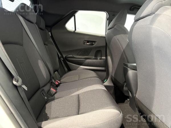 Белый Тойота C-HR 2025 в Вентспилс, объемом двигателя 1.80 л и пробегом 5 тыс. км за 34500 €, фото 8 на AUTOMOTO.COM.LV