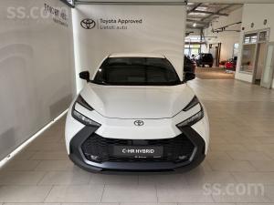 White Toyota C-HR 2025 in Ventspils, with an engine capacity of 1.80 L and mileage of 5 thousand km for 34500 €, photo 23 on AUTOMOTO.COM.LV