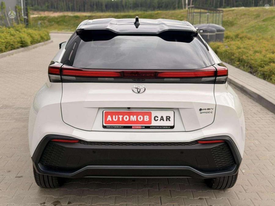 Белый Тойота C-HR 2025 в Вильнюс, объемом двигателя 1.99 л и пробегом 15 тыс. км за 33500 €, фото 7 на AUTOMOTO.COM.LV