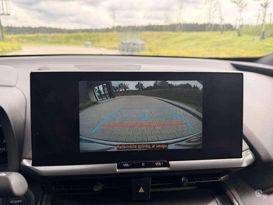 Белый Тойота C-HR 2025 в Вильнюс, объемом двигателя 1.99 л и пробегом 15 тыс. км за 33500 €, фото 33 на AUTOMOTO.COM.LV