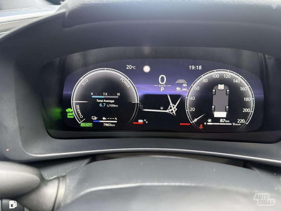 White Toyota C-HR 2025 in Vilnius, with an engine capacity of 2.00 L and mileage of 8 thousand km for 33900 €, photo 38 on AUTOMOTO.COM.LV