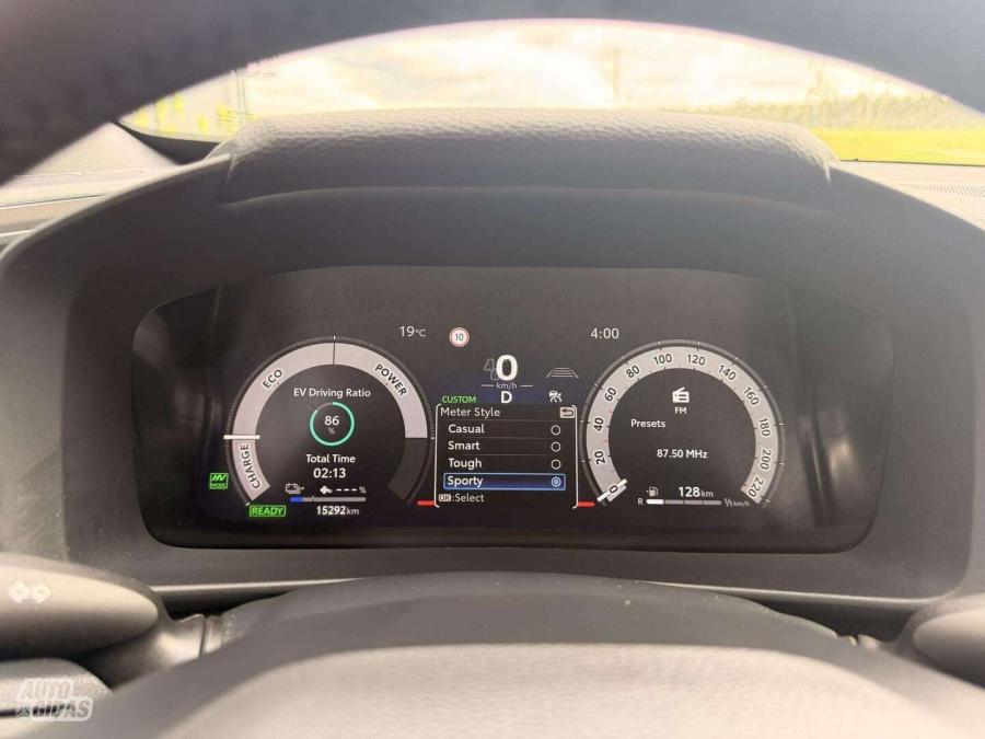 Белый Тойота C-HR 2025 в Вильнюс, объемом двигателя 2.00 л и пробегом 15 тыс. км за 33500 €, фото 37 на AUTOMOTO.COM.LV