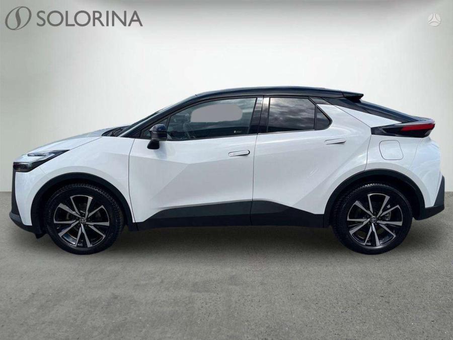 White Toyota C-HR 2025 in Klaipeda, with an engine capacity of 0.00 L and mileage of 39 thousand km for 26500 €, photo 4 on AUTOMOTO.COM.LV