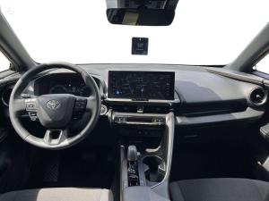 White Toyota C-HR 2025 in Klaipeda, with an engine capacity of 0.00 L and mileage of 39 thousand km for 26500 €, photo 9 on AUTOMOTO.COM.LV