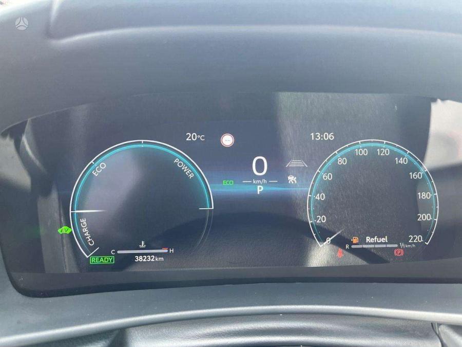 White Toyota C-HR 2025 in Klaipeda, with an engine capacity of 0.00 L and mileage of 39 thousand km for 26500 €, photo 14 on AUTOMOTO.COM.LV