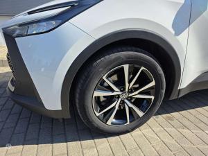 Balts Toyota C-HR 2025 Viļņa, ar dzinēja tilpumu 1.99 L un nobraukumu 24 tūkst. km par 29000 €, foto 9 vietnē AUTOMOTO.COM.LV