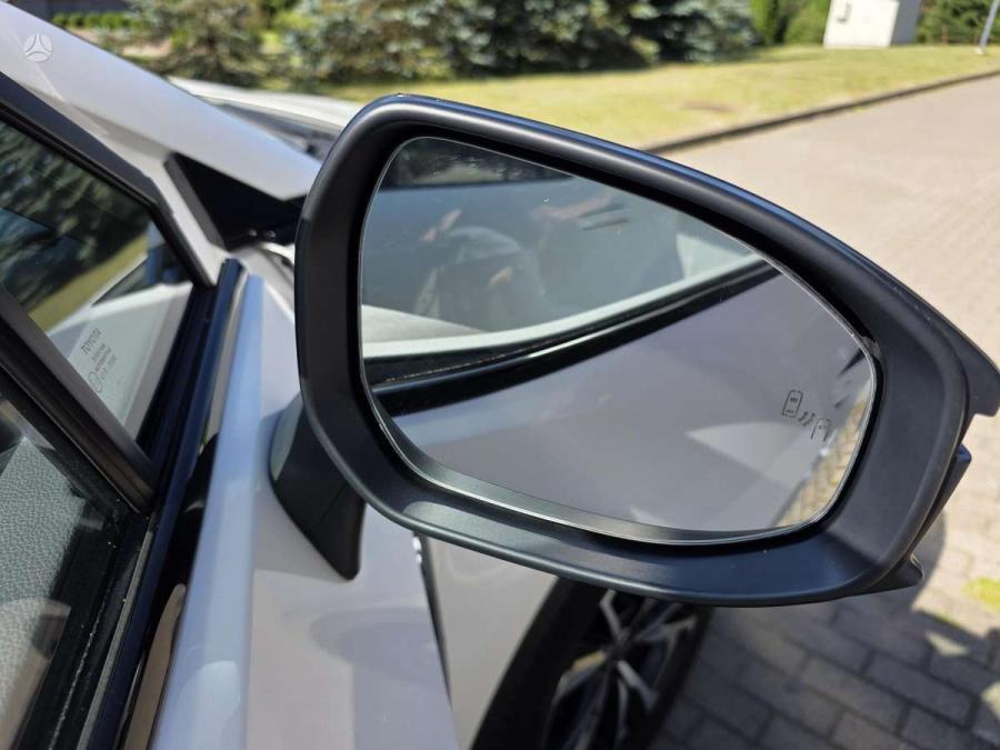 Balts Toyota C-HR 2025 Viļņa, ar dzinēja tilpumu 1.99 L un nobraukumu 24 tūkst. km par 29000 €, foto 15 vietnē AUTOMOTO.COM.LV