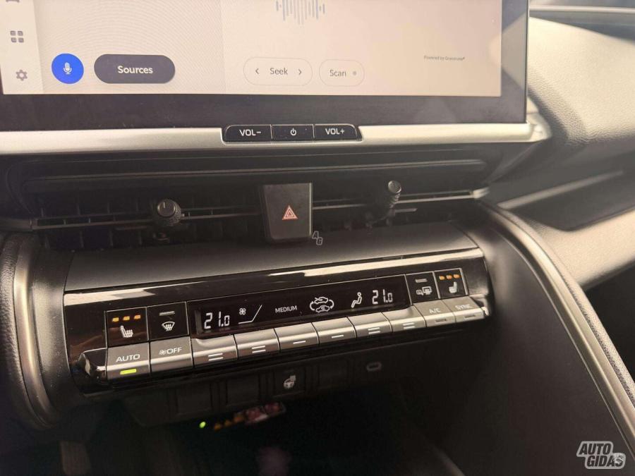 Balts Toyota C-HR 2025 Viļņa, ar dzinēja tilpumu 2.00 L un nobraukumu 15 tūkst. km par 33500 €, foto 25 vietnē AUTOMOTO.COM.LV