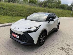Balts Toyota C-HR 2025 Viļņa, ar dzinēja tilpumu 1.99 L un nobraukumu 8 tūkst. km par 32900 €, foto 4 vietnē AUTOMOTO.COM.LV
