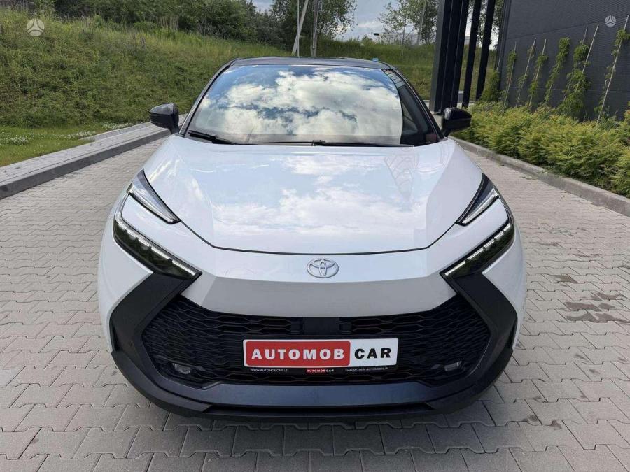 Balts Toyota C-HR 2025 Viļņa, ar dzinēja tilpumu 1.99 L un nobraukumu 8 tūkst. km par 32900 €, foto 6 vietnē AUTOMOTO.COM.LV