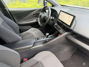 Balts Toyota C-HR 2025 Viļņa, ar dzinēja tilpumu 1.99 L un nobraukumu 8 tūkst. km par 32900 €, foto 29 vietnē AUTOMOTO.COM.LV