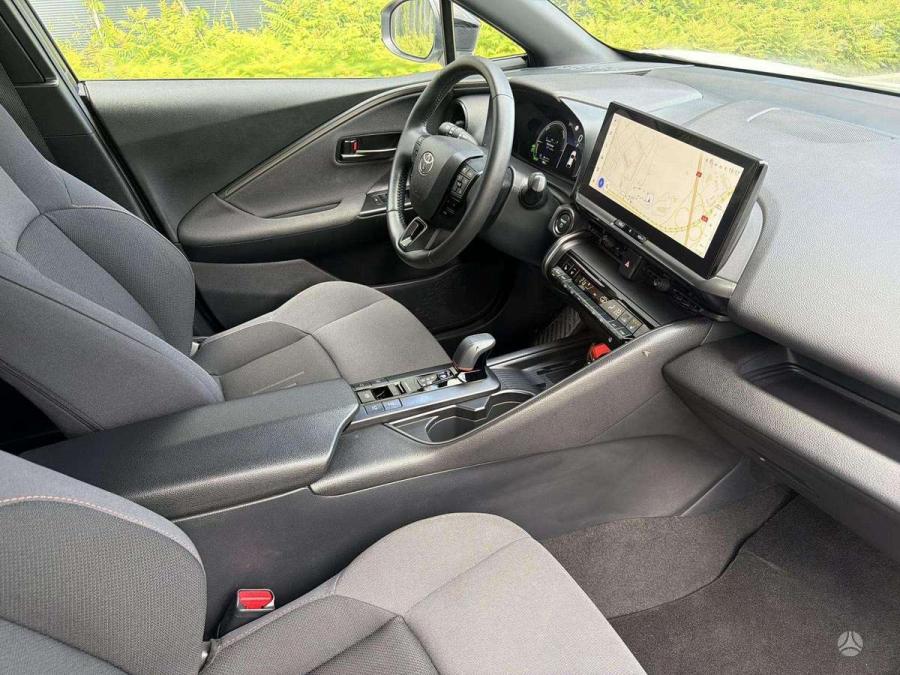 Balts Toyota C-HR 2025 Viļņa, ar dzinēja tilpumu 1.99 L un nobraukumu 8 tūkst. km par 32900 €, foto 29 vietnē AUTOMOTO.COM.LV