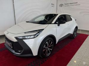 Balts Toyota C-HR 2025 Šauļi, ar dzinēja tilpumu 1.99 L un nobraukumu 10 tūkst. km par 31900 €, foto  vietnē AUTOMOTO.COM.LV