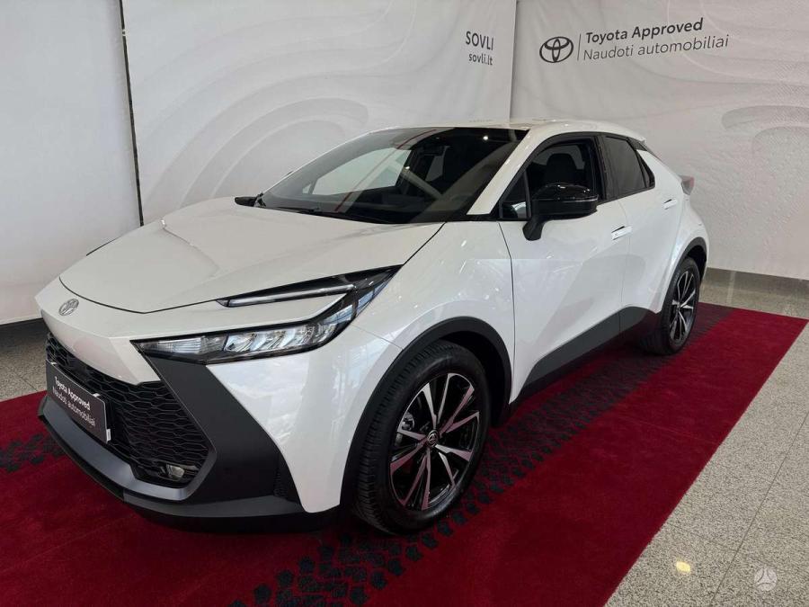 Balts Toyota C-HR 2025 Šauļi, ar dzinēja tilpumu 1.99 L un nobraukumu 10 tūkst. km par 31900 €, foto 1 vietnē AUTOMOTO.COM.LV