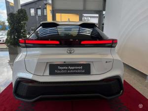 Balts Toyota C-HR 2025 Šauļi, ar dzinēja tilpumu 1.99 L un nobraukumu 10 tūkst. km par 31900 €, foto 8 vietnē AUTOMOTO.COM.LV