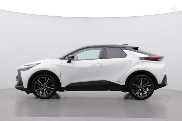 Белый Тойота C-HR 2025 в Вильнюс, объемом двигателя 1.99 л и пробегом 21 тыс. км за 41900 €, фото 4 на AUTOMOTO.COM.LV