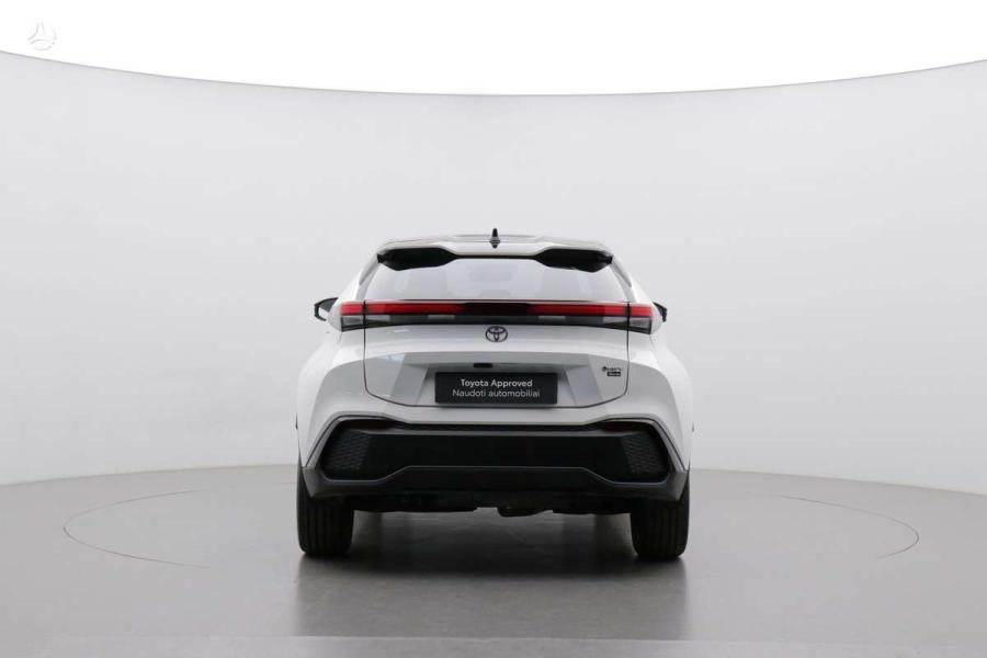 Balts Toyota C-HR 2025 Viļņa, ar dzinēja tilpumu 1.99 L un nobraukumu 21 tūkst. km par 41900 €, foto 6 vietnē AUTOMOTO.COM.LV