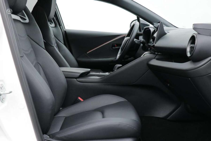Balts Toyota C-HR 2025 Viļņa, ar dzinēja tilpumu 1.99 L un nobraukumu 21 tūkst. km par 41900 €, foto 10 vietnē AUTOMOTO.COM.LV
