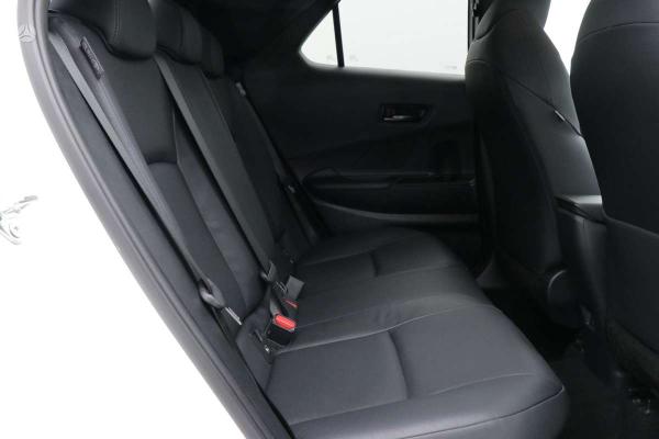 Белый Тойота C-HR 2025 в Вильнюс, объемом двигателя 1.99 л и пробегом 21 тыс. км за 41900 €, фото 10 на AUTOMOTO.COM.LV