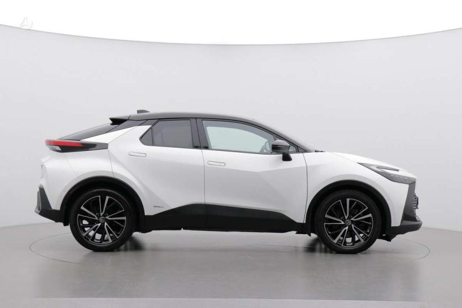 Balts Toyota C-HR 2025 Viļņa, ar dzinēja tilpumu 1.99 L un nobraukumu 21 tūkst. km par 41900 €, foto 18 vietnē AUTOMOTO.COM.LV