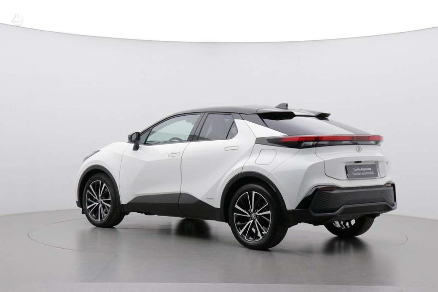 Balts Toyota C-HR 2025 Viļņa, ar dzinēja tilpumu 1.99 L un nobraukumu 21 tūkst. km par 41900 €, foto 19 vietnē AUTOMOTO.COM.LV